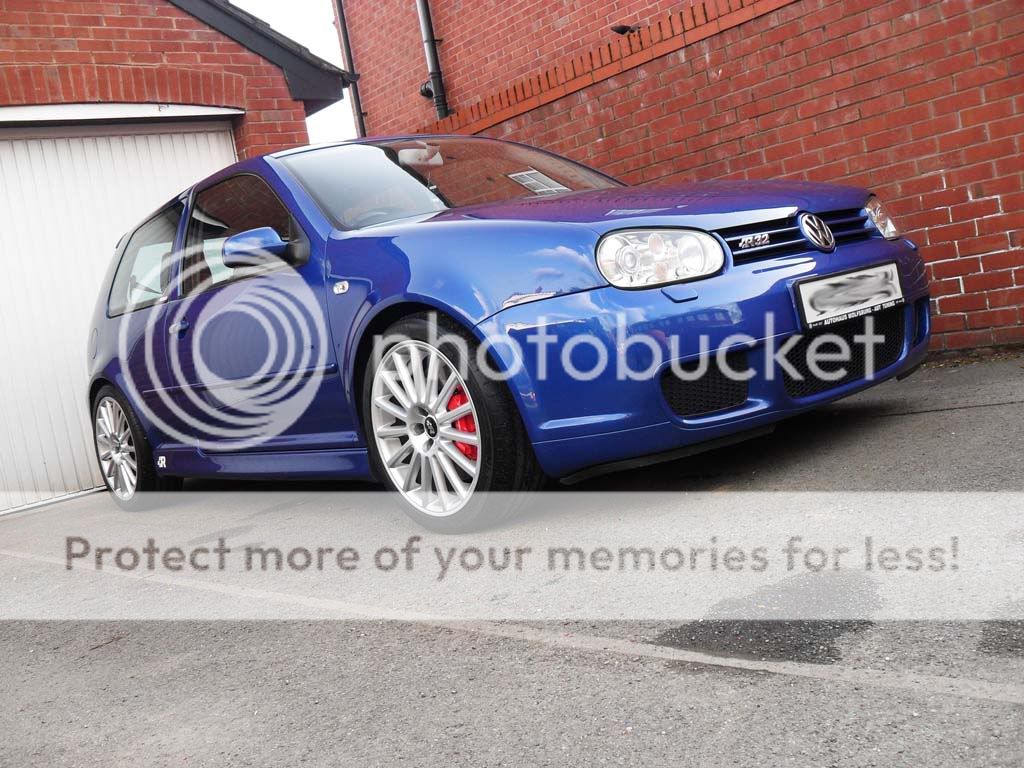 R32 MKIV or MEGANE R26?? | Detailing World Forum